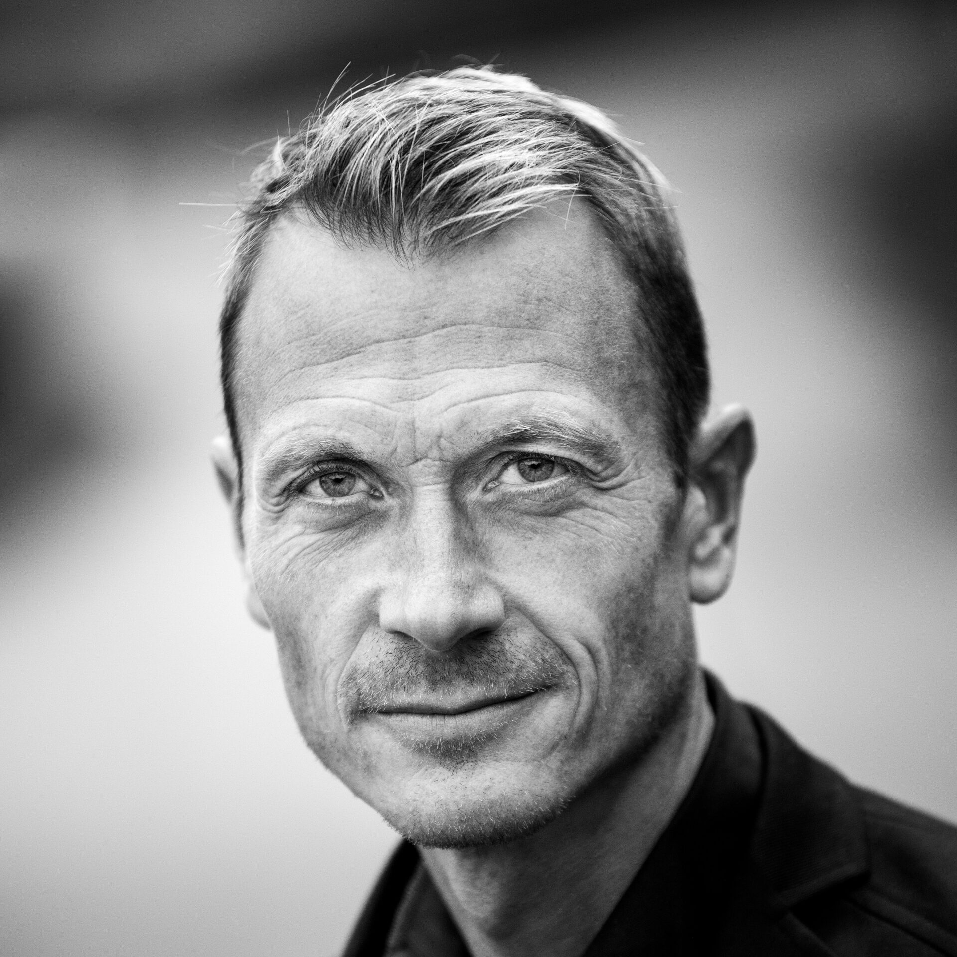 Sirenenes sang bærer over sjøen. Mennesket er et migrerende vesen, og ...
